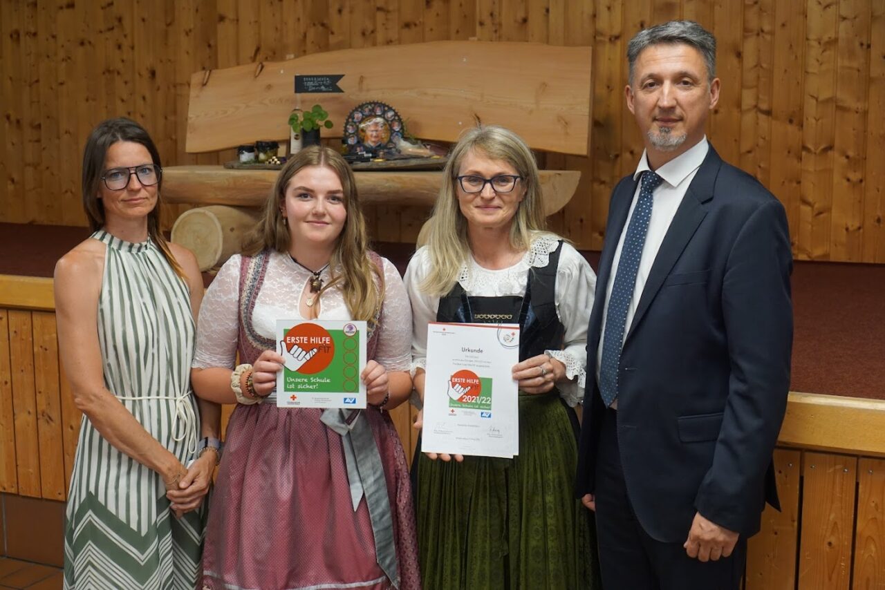 LLA Lienz ist Erste Hilfe FIT | LLA Lienz - Landwirtschaftliche ...